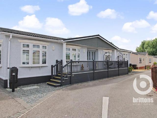 3 bedroom park home for sale