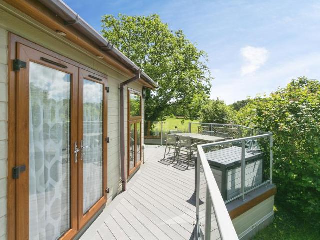 3 bedroom park home for sale