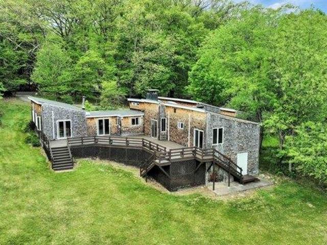 3 bedroom, Peterborough NH 03458 103100564