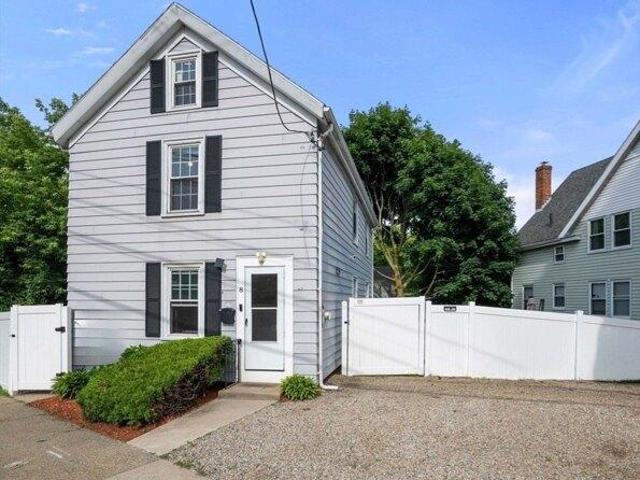 3 bedroom, Peabody MA 01960 103852411