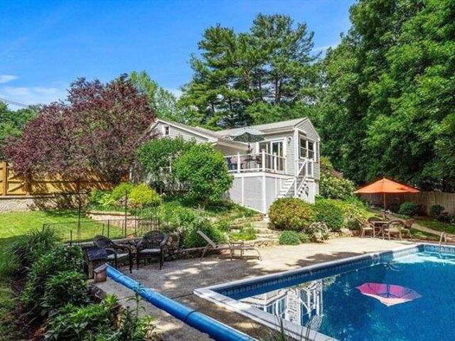 3 bedroom, Peabody MA 01960 104152259