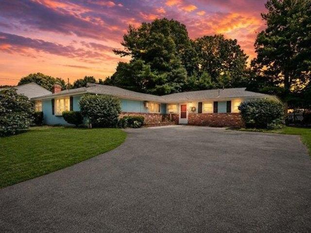 3 bedroom, Peabody MA 01960 105092314
