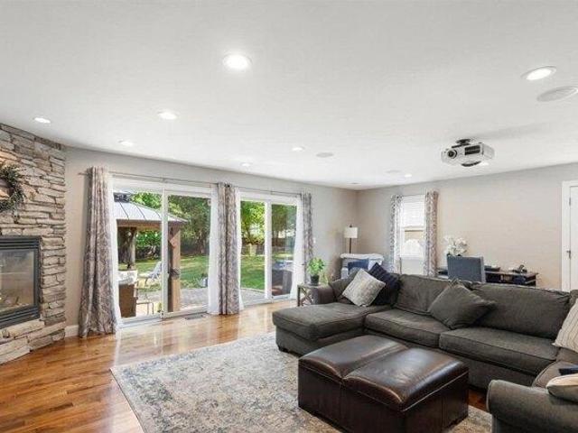 3 bedroom, Peabody MA 01960 105190803