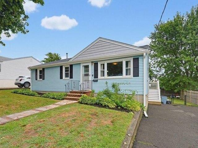 3 bedroom, Peabody MA 01960 105190250