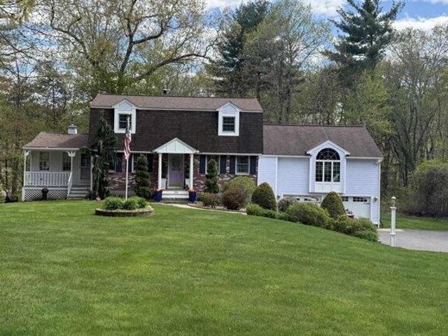 3 bedroom, Pelham NH 03076 LS102371487
