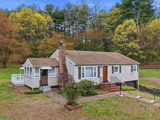 3 bedroom, Pelham NH 03076 LS102595415