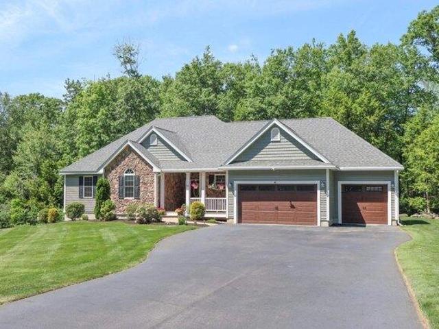 3 bedroom, Pelham NH 03076 104652420