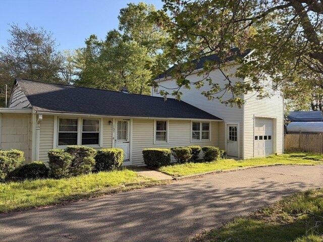 3 bedroom, Pembroke MA 02359 102591614