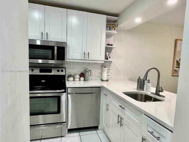 3 bedroom, Pembroke Pines FL 33026 85821204