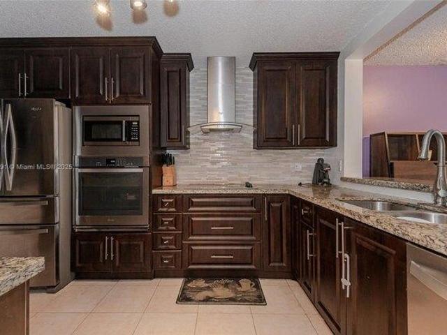3 bedroom, Pembroke Pines FL 33026 LS91893895