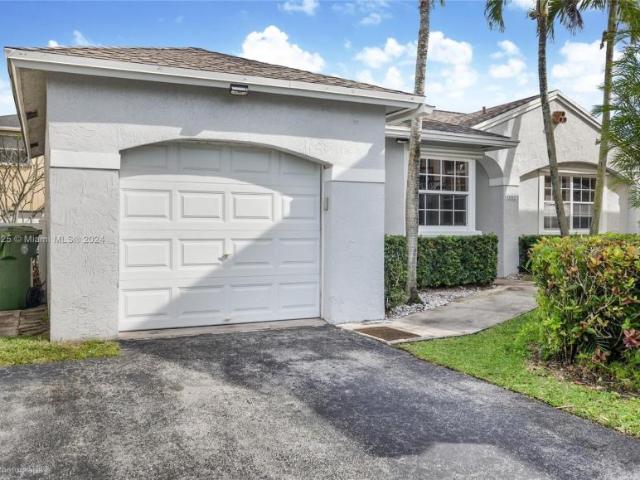 3 bedroom, Pembroke Pines FL FL 33026 LS92267275