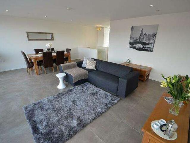 3 Bedroom Penthouse Flat