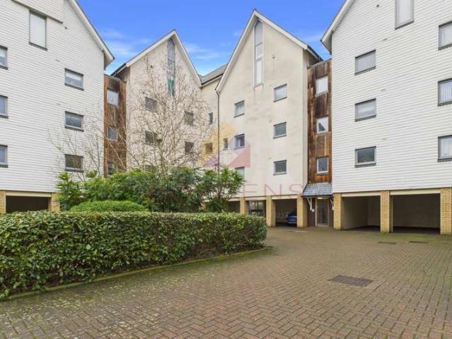 3 Bedroom Penthouse Flat