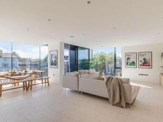 3 Bedroom Penthouse For Rent In Oval Road, London
