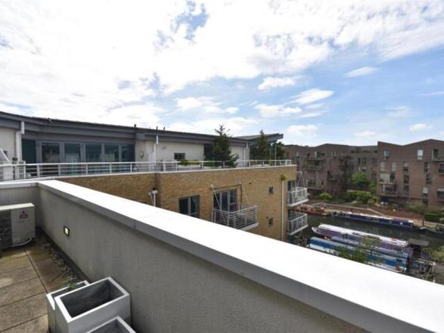 3 bedroom penthouse for rent in Adams Quarter, The Island, TW8