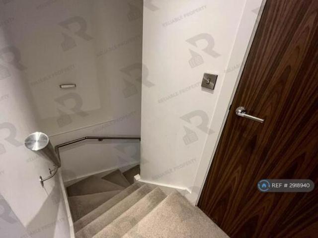 3 bedroom penthouse for rent in Block C, Salford, M5