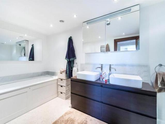 3 bedroom penthouse for rent in Cadogan Place, Knightsbridge, London, SW1X