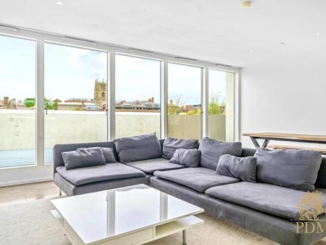 3 bedroom penthouse for rent in Canal Street, Nottingham, NG1