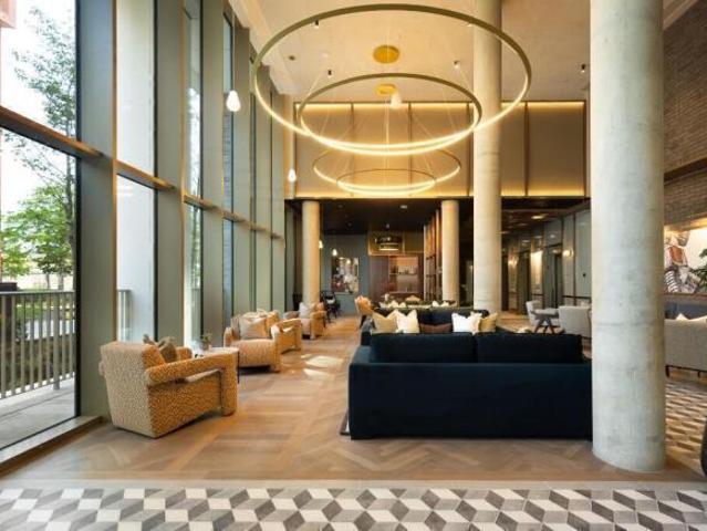 3 bedroom penthouse for rent in Embassy Boulevard, London, SW11