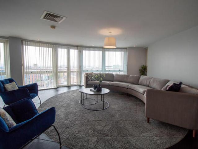 3 bedroom penthouse for rent in Huntingdon Street, Nottingham, NG1