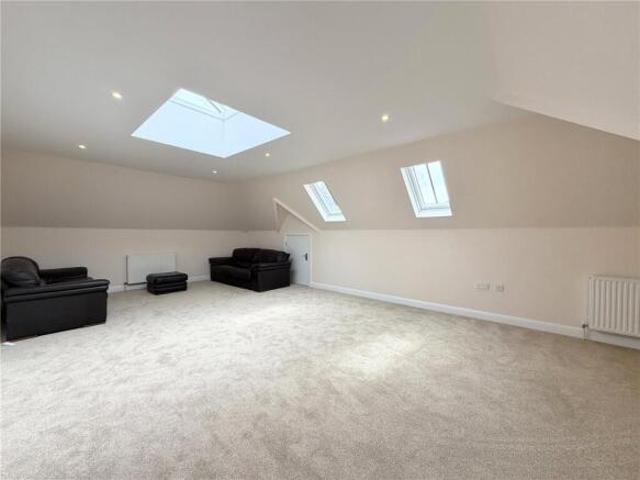 3 bedroom penthouse for rent in Lansdowne Road, Bournemouth, Dorset, BH1