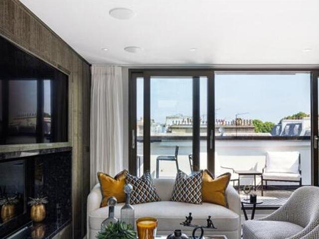 3 Bedroom Penthouse For Rent In London