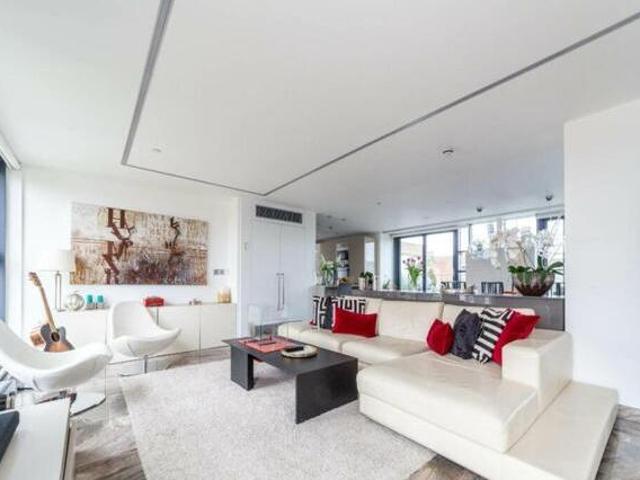 3 Bedroom Penthouse For Rent In London