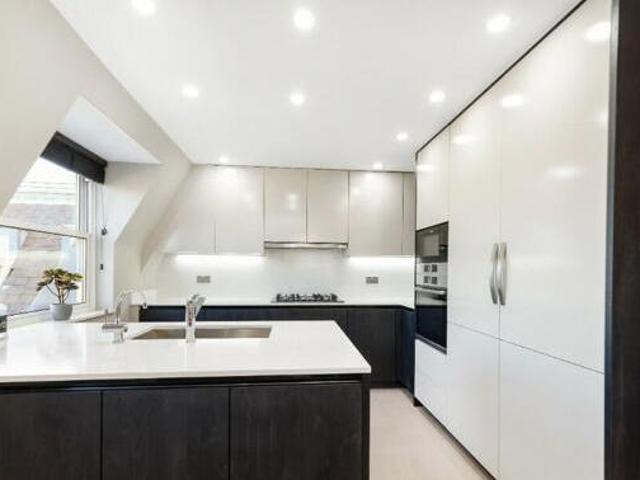 3 Bedroom Penthouse For Rent In London