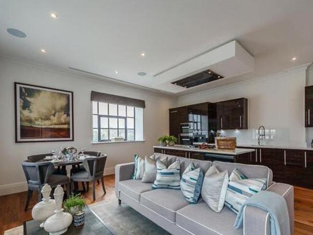 3 Bedroom Penthouse For Rent In Rainville Road