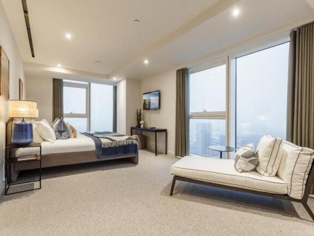 3 bedroom penthouse for rent in Rochdale Road, Manchester, Greater Manchester, M4