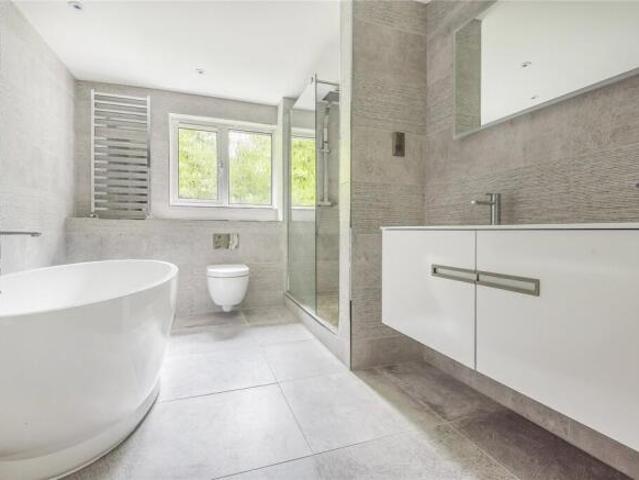 3 bedroom penthouse for rent in St. Botolphs Court, St. Botolphs Road, Sevenoaks, Kent, TN13