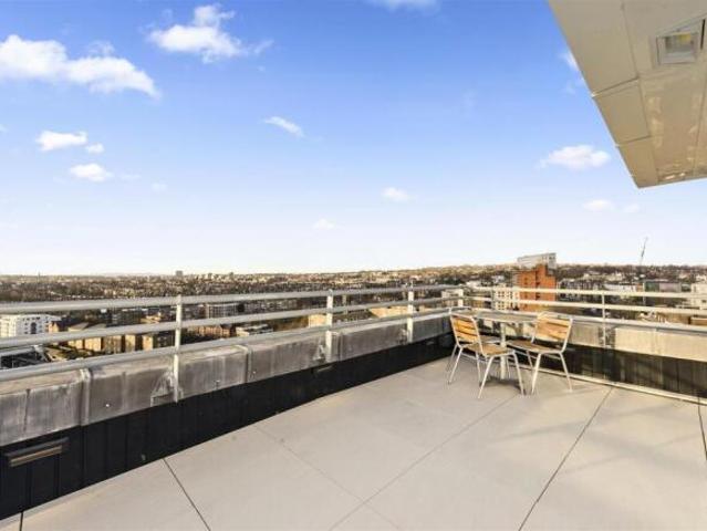 3 bedroom penthouse for rent in St. Johns Wood Park, London, NW8