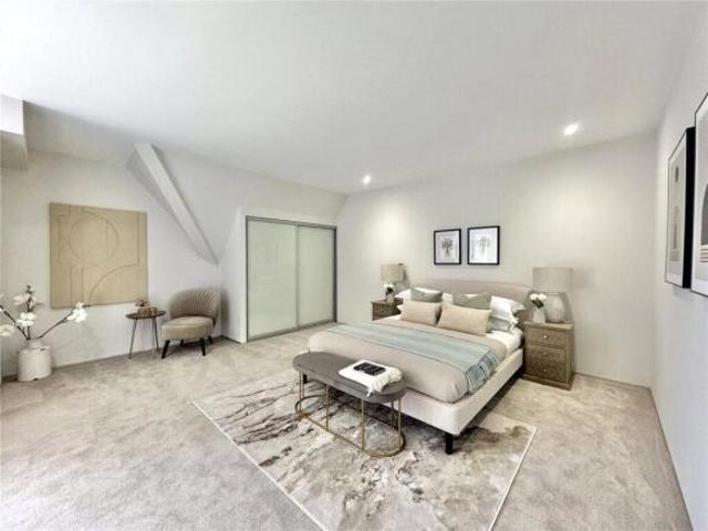 3 bedroom penthouse for rent in Seabrook Road, Hythe, Kent, CT21