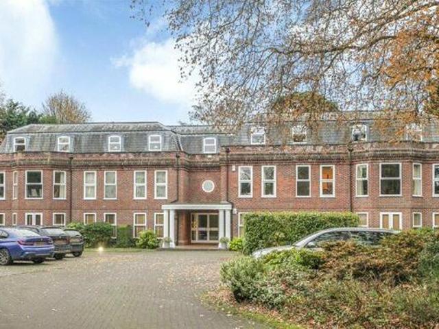 3 Bedroom Penthouse For Sale In Old Windsor, Berkshire