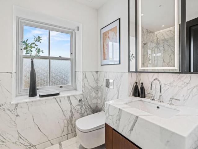 3 bedroom penthouse for sale in Charles Street, Mayfair, London, W1J