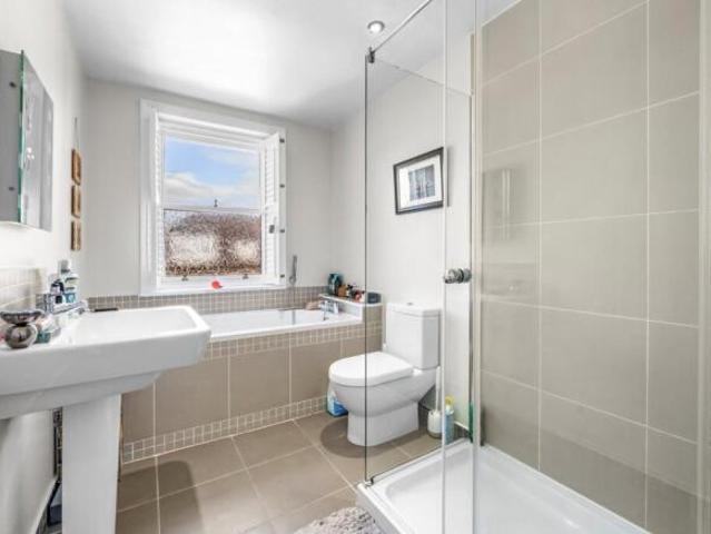 3 bedroom penthouse for sale in Leeds Road, Harrogate, North Yorkshire, HG2
