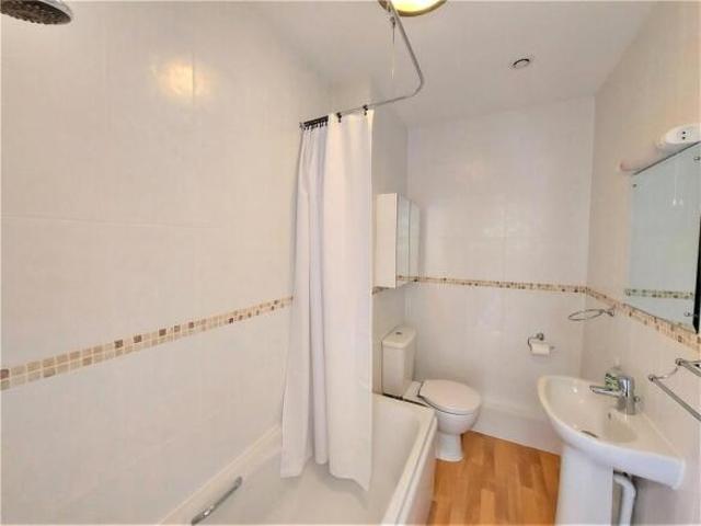3 bedroom penthouse for sale in Lifeboat Quay, Poole, BH15