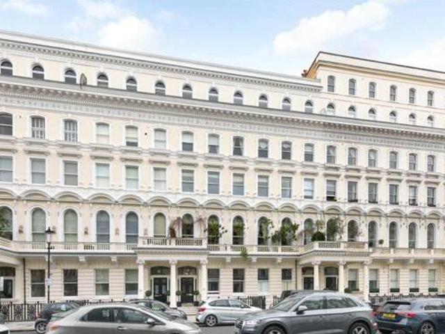 3 Bedroom Penthouse For Sale In London