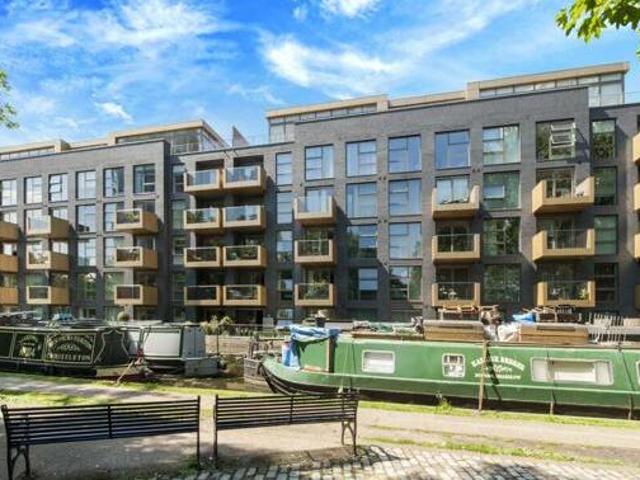 3 Bedroom Penthouse For Sale In London