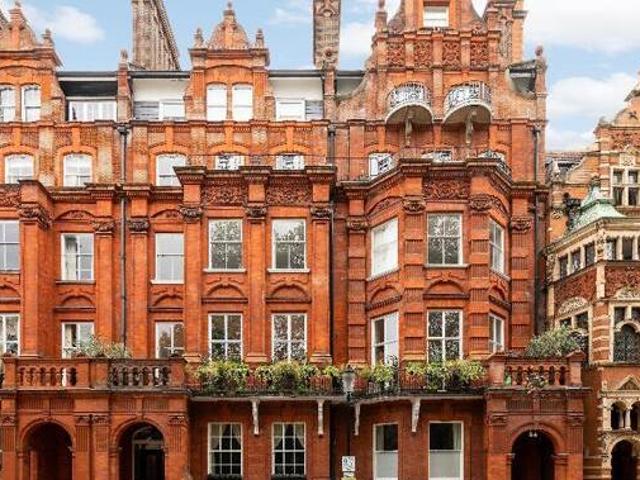 3 Bedroom Penthouse For Sale In London
