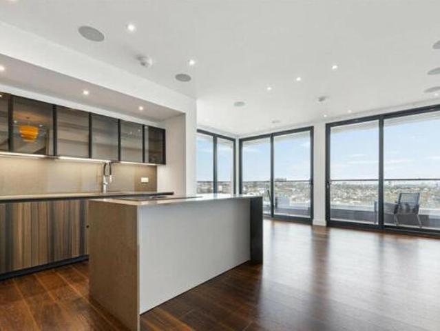 3 Bedroom Penthouse For Sale In London