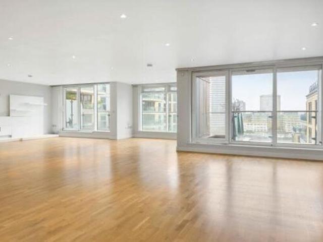 3 Bedroom Penthouse For Sale In London
