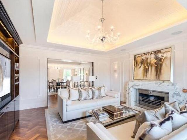 3 Bedroom Penthouse For Sale In London