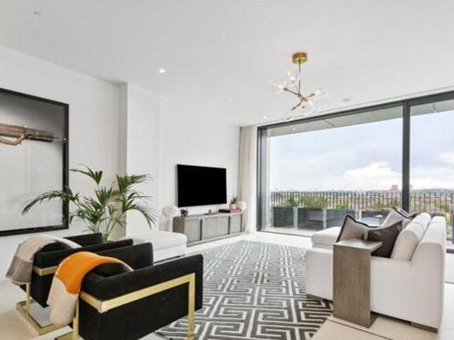 3 Bedroom Penthouse For Sale In London