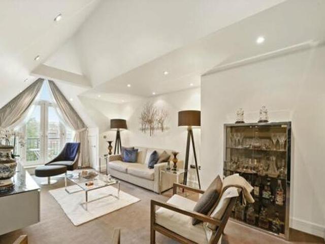 3 Bedroom Penthouse For Sale In London