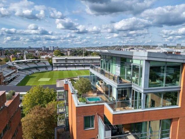 3 bedroom penthouse for sale in Pavilion Apartments, 34 St John's Wood Road, London NW8