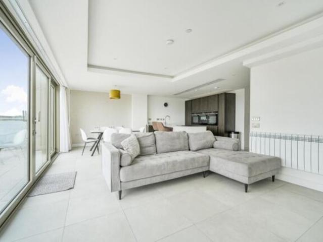 3 bedroom penthouse for sale in Penthouse 12, The Waterside Apartments, Pavilion Road, West Bridgford, Nottingham, Nottinghamshire, NG2