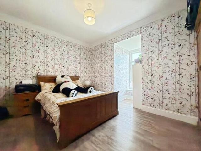 3 bedroom penthouse for sale in Queens Drive, Glasgow, G42