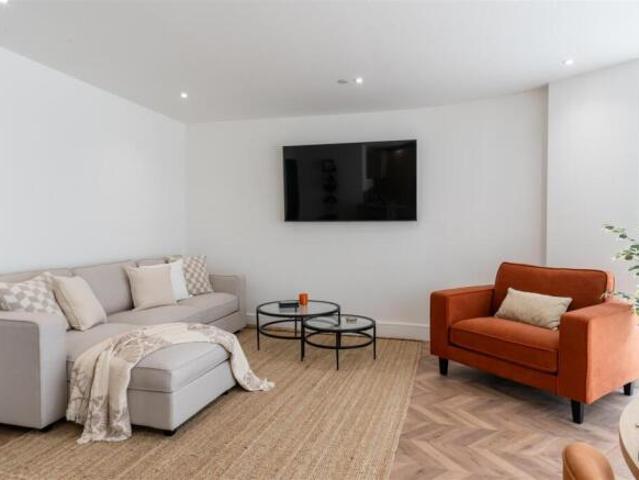 3 bedroom penthouse for sale in Studland Road, Alum Chine, BH4