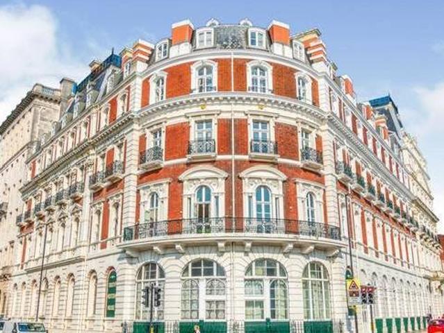 3 bedroom penthouse for sale in South Western House Southampton SO14